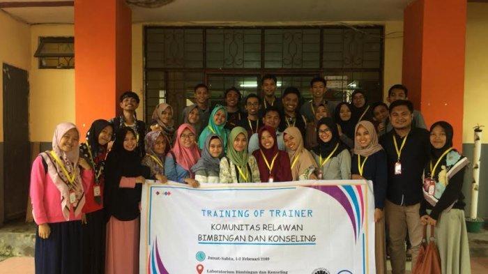 Prodi BK UNM Laksanakan Training Relawan Konseling untuk Psikososial ...