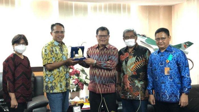 Di Hadapan Komisaris PT Telkom, Prof Husain Syam Tegaskan Visi Kampus Digital - Tribun-timur.com