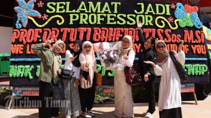 Prof. Tuti Bahfiarti Resmi Menjadi Professor Unhas di Bidang Komunikasi ...
