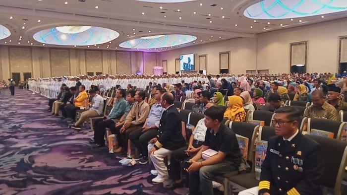 VIDEO : Ramainya Wisuda Politeknik Maritim AMI Makassar - Tribun-timur.com