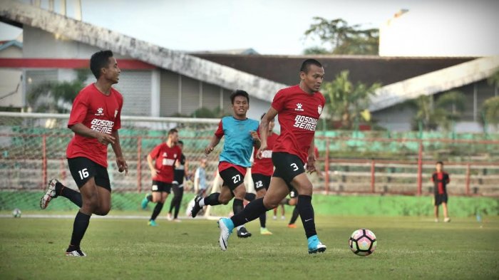 Robert: Ferdinand Harus Bisa Kembalikan Kepercayaan Suporter - Tribun ...