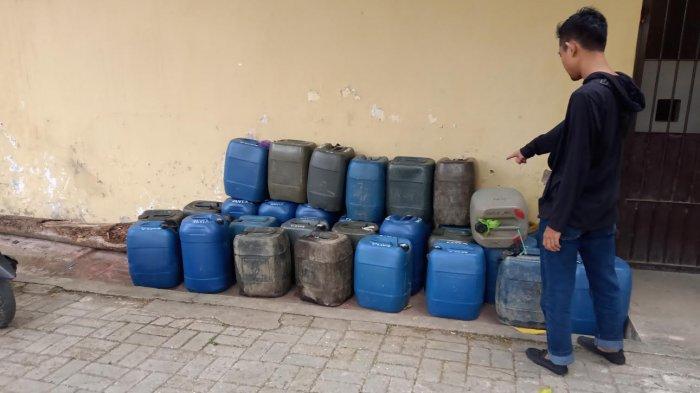 Puluhan Jerigen Misterius Berisi Solar Diamankan Polres Wajo - Tribun ...