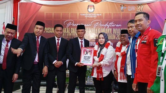 Paslon Putri Dakka - Haidir Basir Jadi Pendaftar Kedua di KPU Palopo - Tribun-timur.com