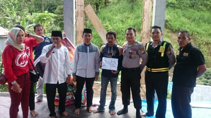 Polsek Camba Maros Bangun Masjid di Bonto Pannu - Tribun-timur.com