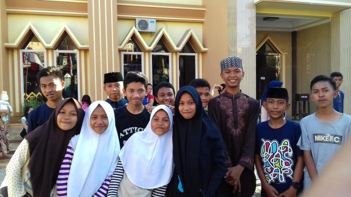 VIDEO: Lomba Lari Kelereng Remaja Masjid Babul Jannah Mannuruki - Tribun-timur.com