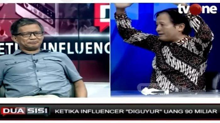 Staf Kominfo: Saya Guru Besar Universitas Airlangga, Rocky Gerung ... Staf Kominfo: Saya Guru Besar Universitas Airlangga, Rocky Gerung ...