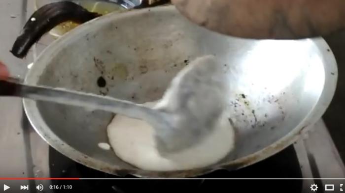 VIDEO: Begini Cara Membuat Roti Berre Khas Sidrap - Tribun-timur.com