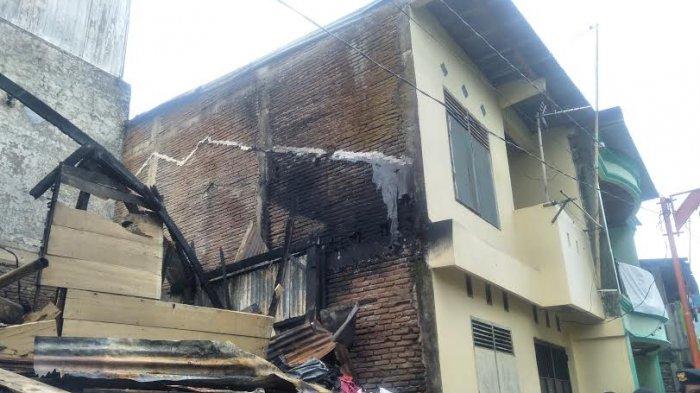 1 Rumah Hangus Terbakar di Jl Sukamana Makassar - Tribun-timur.com