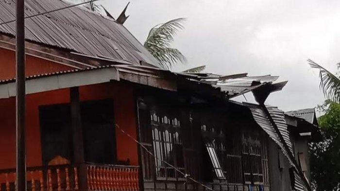 38 Rumah Warga Rusak di Balusu Barru Akibat Angin Kencang - Tribun ...