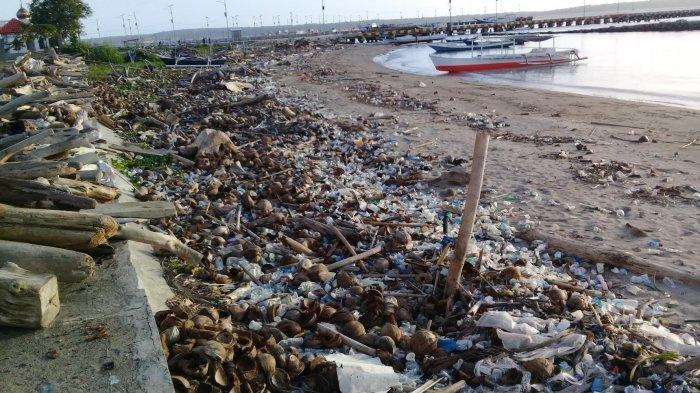VIDEO: Joroknya Bibir Pantai Plaza Selayar di Penuhi Sampah - Tribun-timur.com