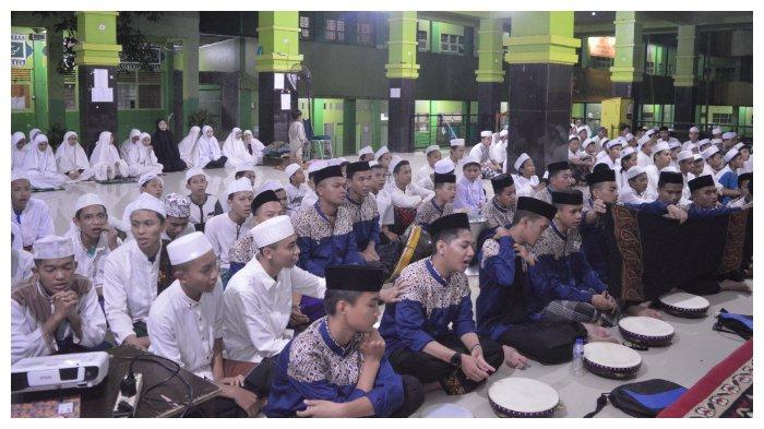 FOTO-FOTO: Semarak Halaqah dan Istighosah Satu Abad NU di Pondok ...