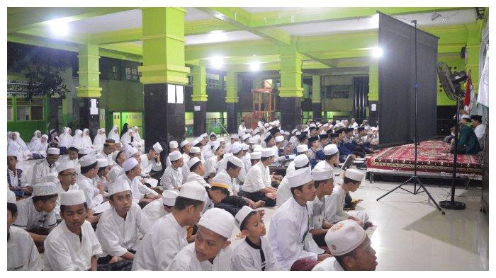 FOTO-FOTO: Semarak Halaqah dan Istighosah Satu Abad NU di Pondok ...