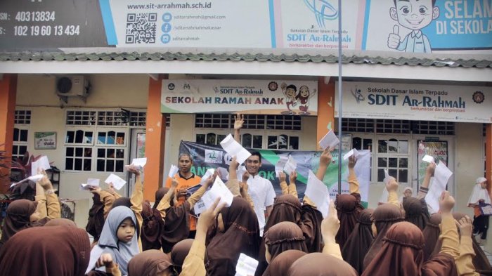 SDIT Ar Rahmah Galang Dana Buat Korban Gempa Lombok dan Bali - Tribun ...