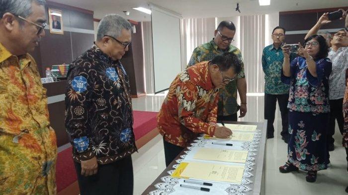 4 Rektor PTN di Menara Phinisi UNM, Teken MoU Peningkatan Kualitas SDM ...
