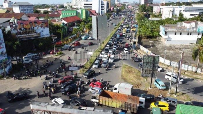 Foto Drone: Macet di Pertigaan Jl AP Pettarani - Sultan Alauddin Makassar - Tribun-timur.com