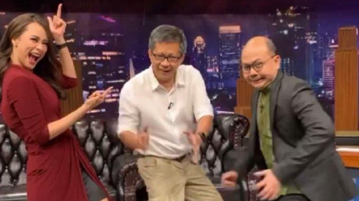 Selain Jago Debat soal Jokowi & Prabowo Ternyata Rocky Gerung Juga Jago Joged Liat Goyang di TV ...