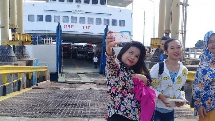 Sempat Ditutup, Syahbandar Akhirnya Beri Izin Penyeberangan KMP Balibo ...