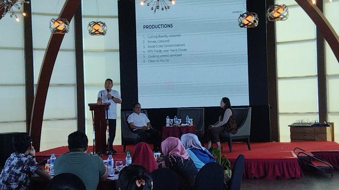 Seorang Chef Ternyata Tak Boleh Berkuku Panjang dan Diwarnai - Tribun ...