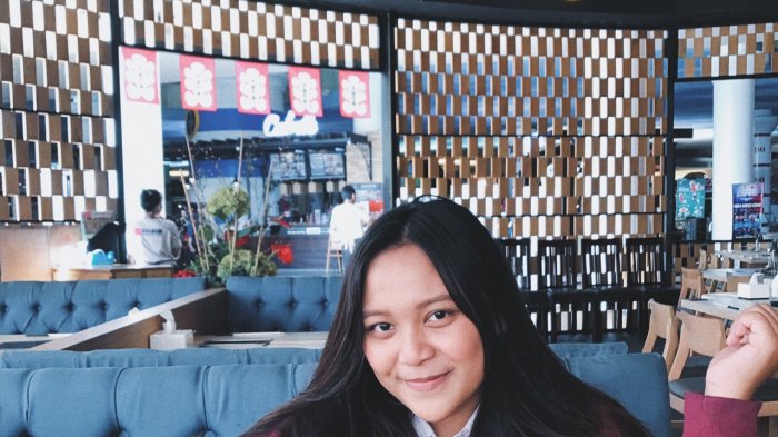 Millennial: Bagi Safitri Indriany, Novel Hujan Paling Seru - Tribun ...