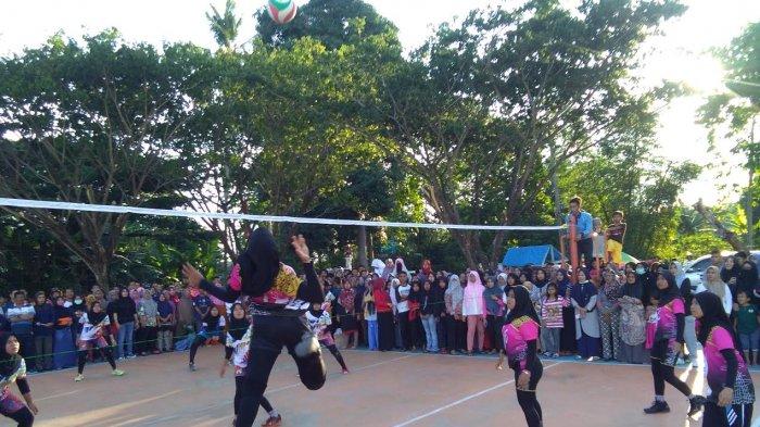 Teknik Servis Atas dalam Permainan Bola Voli - Tribun-timur.com