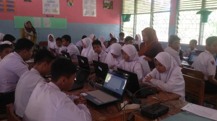 VIDEO: Pelaskanaan UNBK di SMPN 3 Palopo - Tribun-timur.com