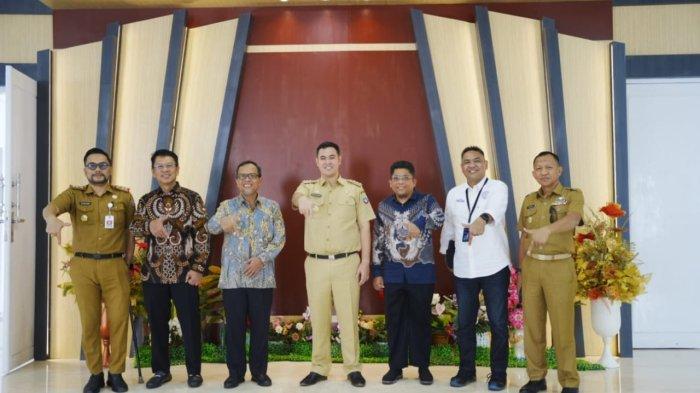 Perkuat Sinergitas, Direksi Baru Semen Tonasa Silaturahmi dengan Bupati Pangkep - Tribun-timur.com