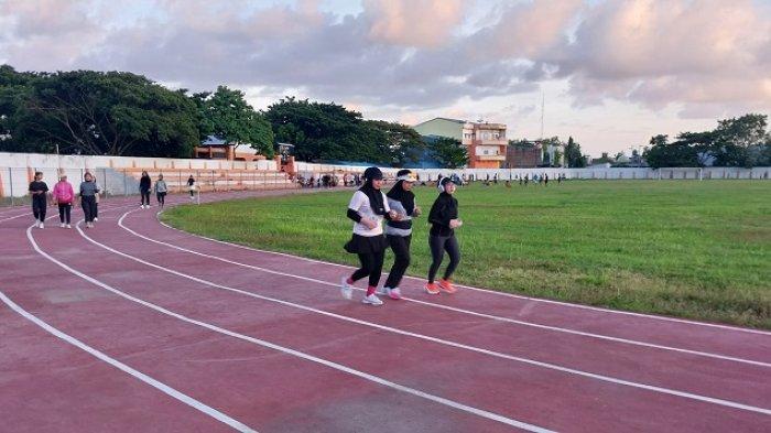 Track Jogging Stadion Mini Bulukumba Populer di Komunitas Lari - Tribun ...