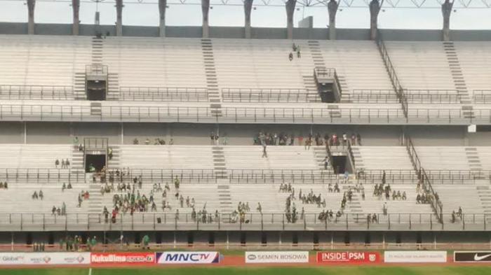 Stadion Gelora Bung Tomo Surabaya Sepi Penonton - Tribun-timur.com