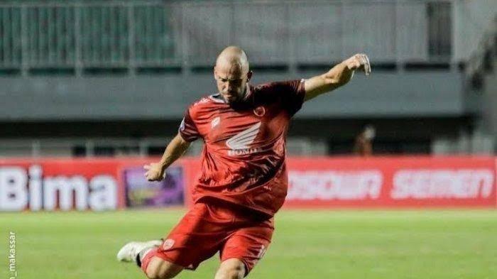 Diwarnai 10 Kartu Kuning, Striker PSM Anco Jansen Akhiri Paceklik Gol ...