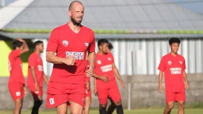 Cetak Gol Panenka! Profil Lengkap Anco Jansen Striker Maut PSM Makassar ...