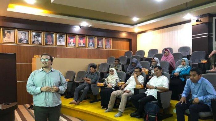 Ujian Akhir Mahasiswa Internasional FTI UMI via Teleconference - Tribun ...