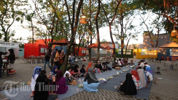 FOTO: Launching Taman Kuliner Bukit Baruga, Unik Pakai Kontainer ...