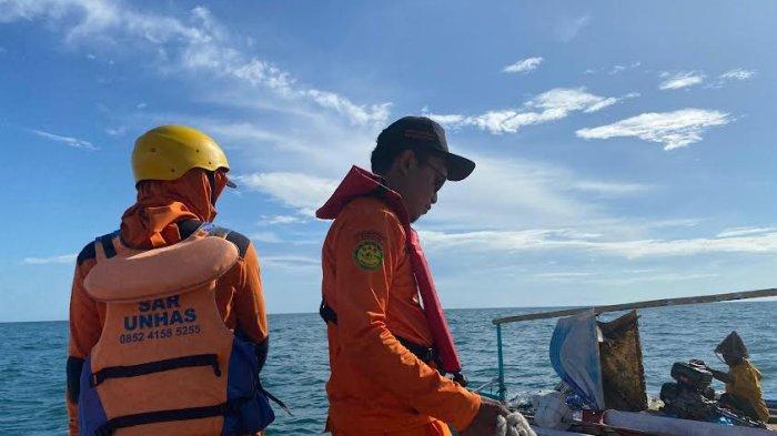 BREAKING NEWS: Diduga Jatuh dari Perahu, Basarnas Cari Nelayan Hilang ...