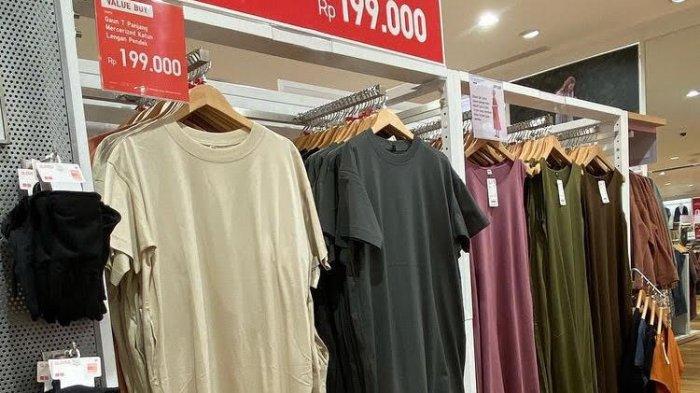 Sale Besar-besaran Uniqlo TSM, Koleksi Pakaian Mulai Rp 39 Ribu ...