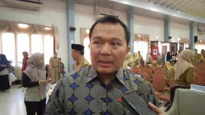 VIDEO; Bagi Seribu Kacamata Gratis kepada Pelajar di Maros, Begini ...