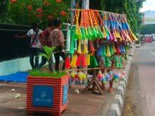 Jelang Tahun Baru, Penjualan Terompet Mulai Beroperasi - Tribun-timur.com