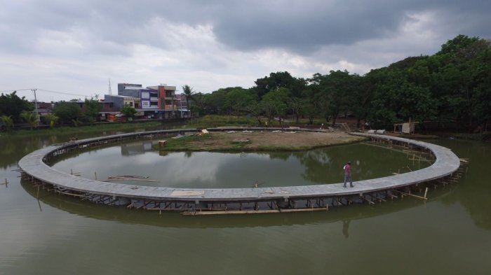 Taman Teras Unhas Dikritik, Ini Penjelasan Arsitek - Tribun-timur.com