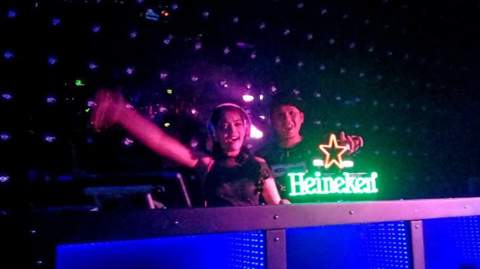 FDJ Tiara Dewy Hentak Royal Hotel - Tribun-timur.com