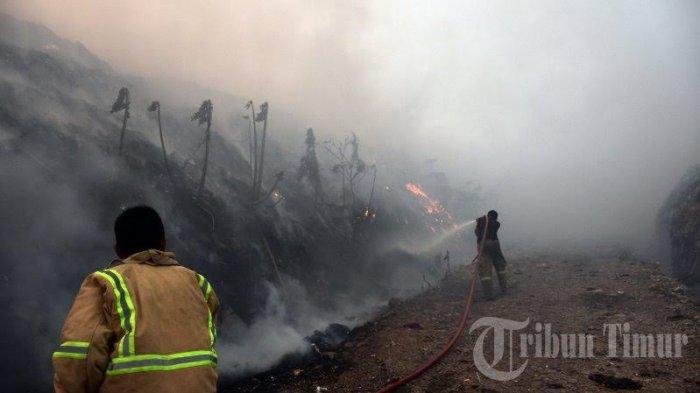 FOTO: TPA Antang Terbakar - Tribun-timur.com