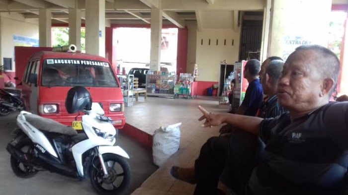 Terminal Pasar Sentral Pinrang Sepi, Begini Curhatan Sopir - Tribun ...