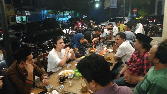 Ngopi Bareng Tim Aksi Nyata, Thita SYL Puasa Politik - Tribun-timur.com