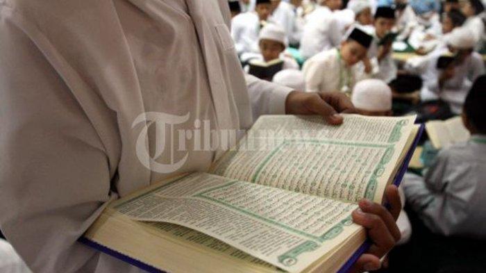 3 Keutamaan Baca Surah Al Kahfi Hari Jumat Lengkap Ayat 1 10 Tulisan