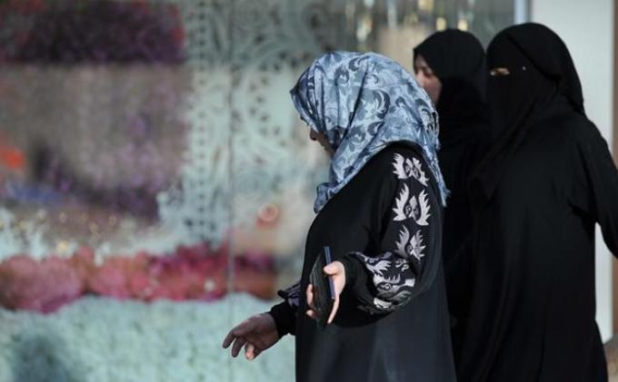 Mawar Merah Jadi Benda Terlarang di Arab Saudi Saat Valentine - Tribun ...