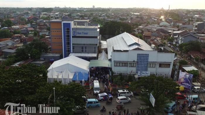 FOTO DRONE: Peresmian Kantor Tribun Timur - Tribun-timur.com