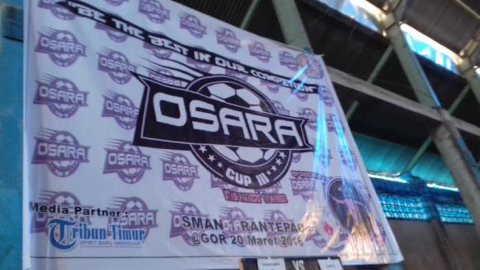 Foto-foto Turnamen Futsal Osara Cup III di GOR Rantepao - Tribun-timur.com