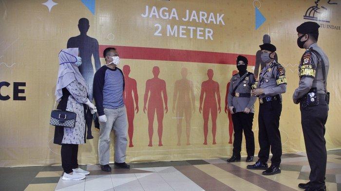 FOTO: Turjawali Polda Sulsel Sosialisasi Physical Distancing ke Mal ...