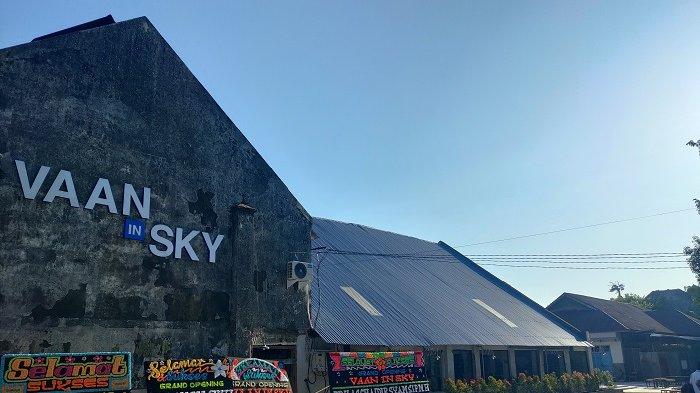 Vaan In Sky, Cafe dengan Konsep Gudang Jadi Tempat Nongkrong Terluas di ...