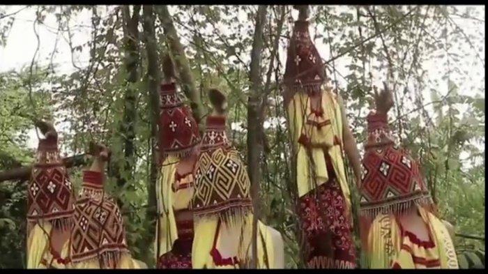 Pemerhati Budaya Toraja Kecam Video Tarian 6 Pemuda Lecehkan Aksesoris ...