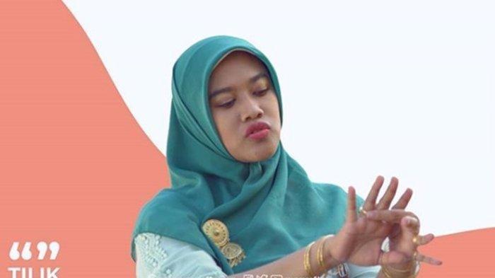 VIRAL 'Bu Tejo si Tukang Gosip', Ternyata Begini Keseharian Siti ...