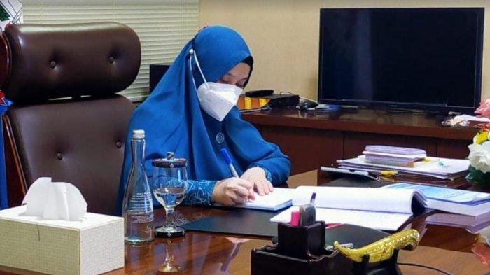 Naoemi Octarina Apresiasi Prestasi PKK Makassar dan Enrekang - Tribun ...